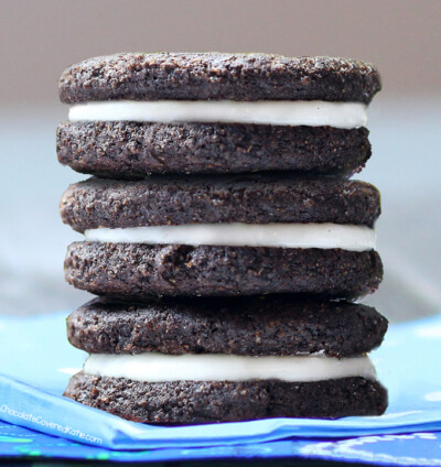 Healthy Vegan Oreos!