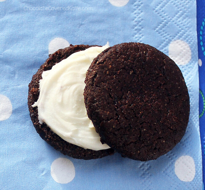 Healthy Vegan Oreos!