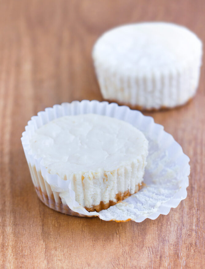 Cheesecake Cupcakes - The Best Mini Cheesecake Recipe!