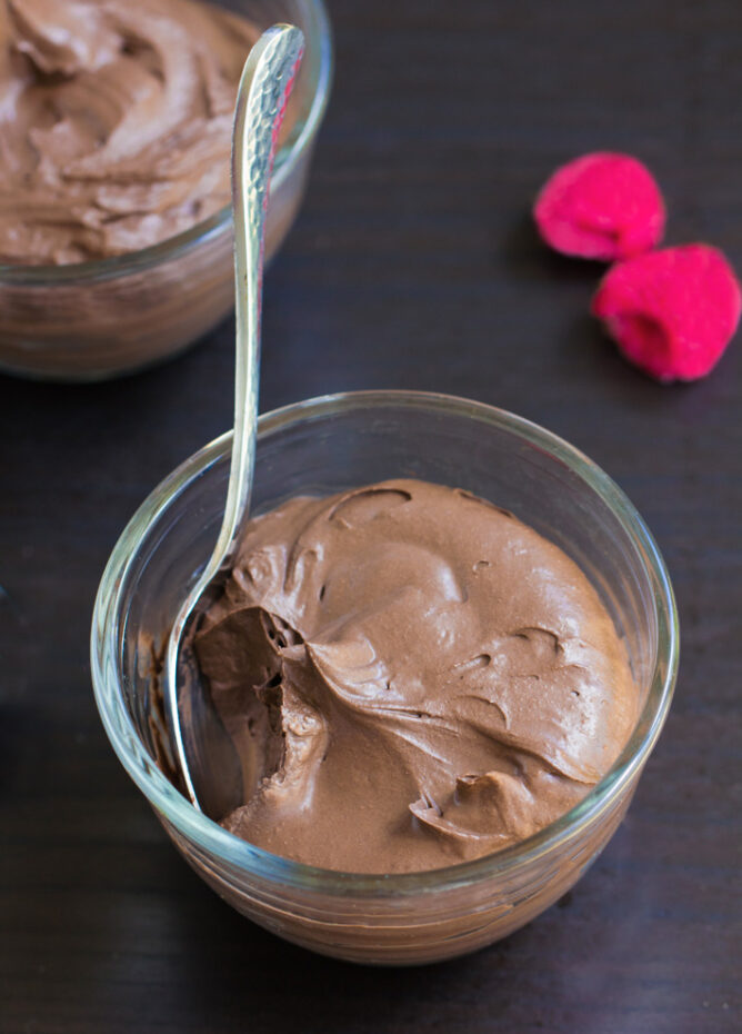 Healthy Chocolate Pudding - 6 Ingredients + NO Avocado!