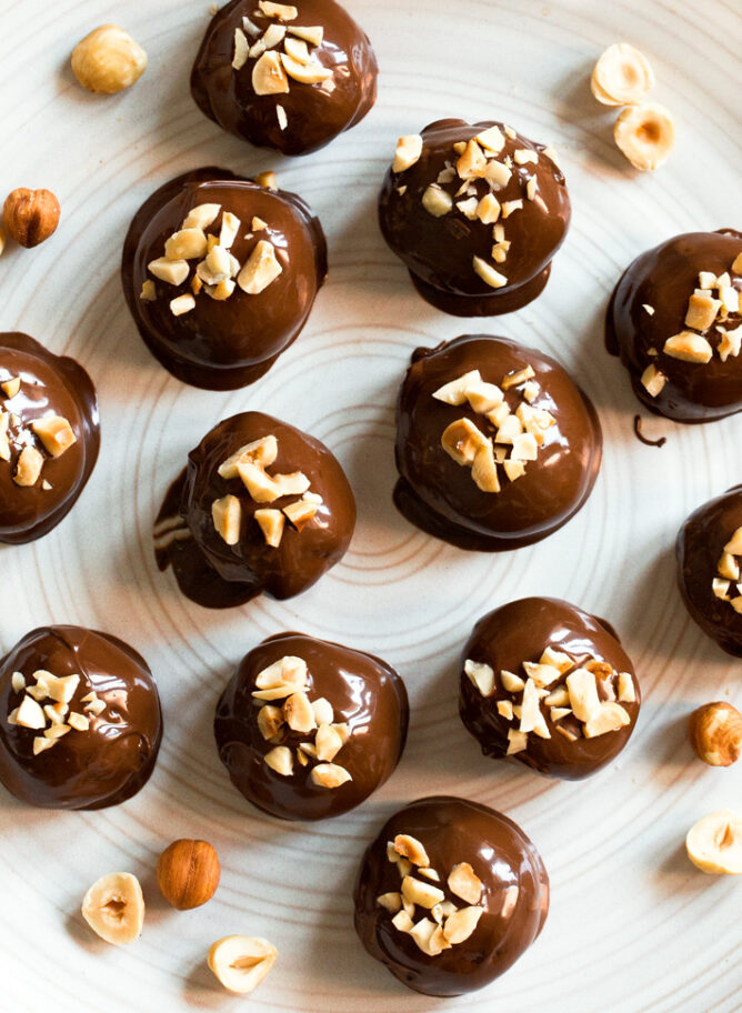 Homemade Ferrero Rocher Recipe - Chocolate Hazelnut Truffles!