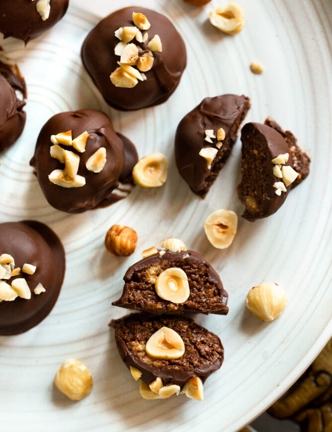 Homemade Ferrero Rocher Recipe - Chocolate Hazelnut Truffles!