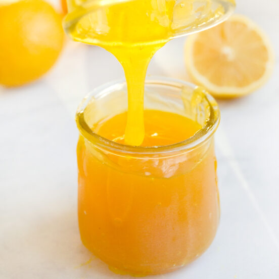 Vegan Lemon Curd - Just 3 Ingredients and So Easy!