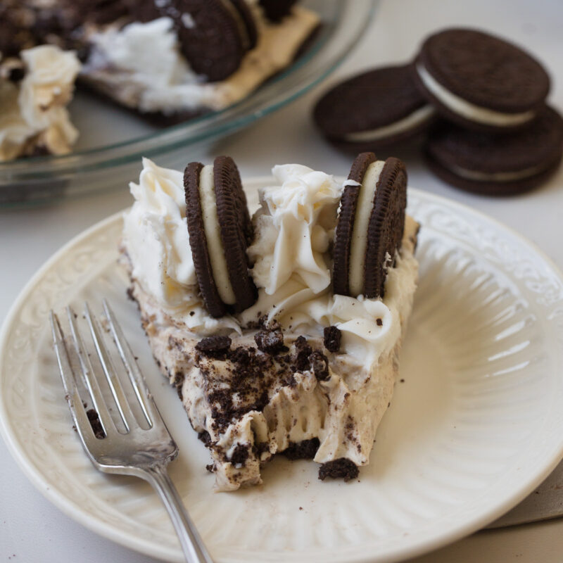 No Bake Oreo Cheesecake - Easy Recipe (Just 7 Ingredients)!